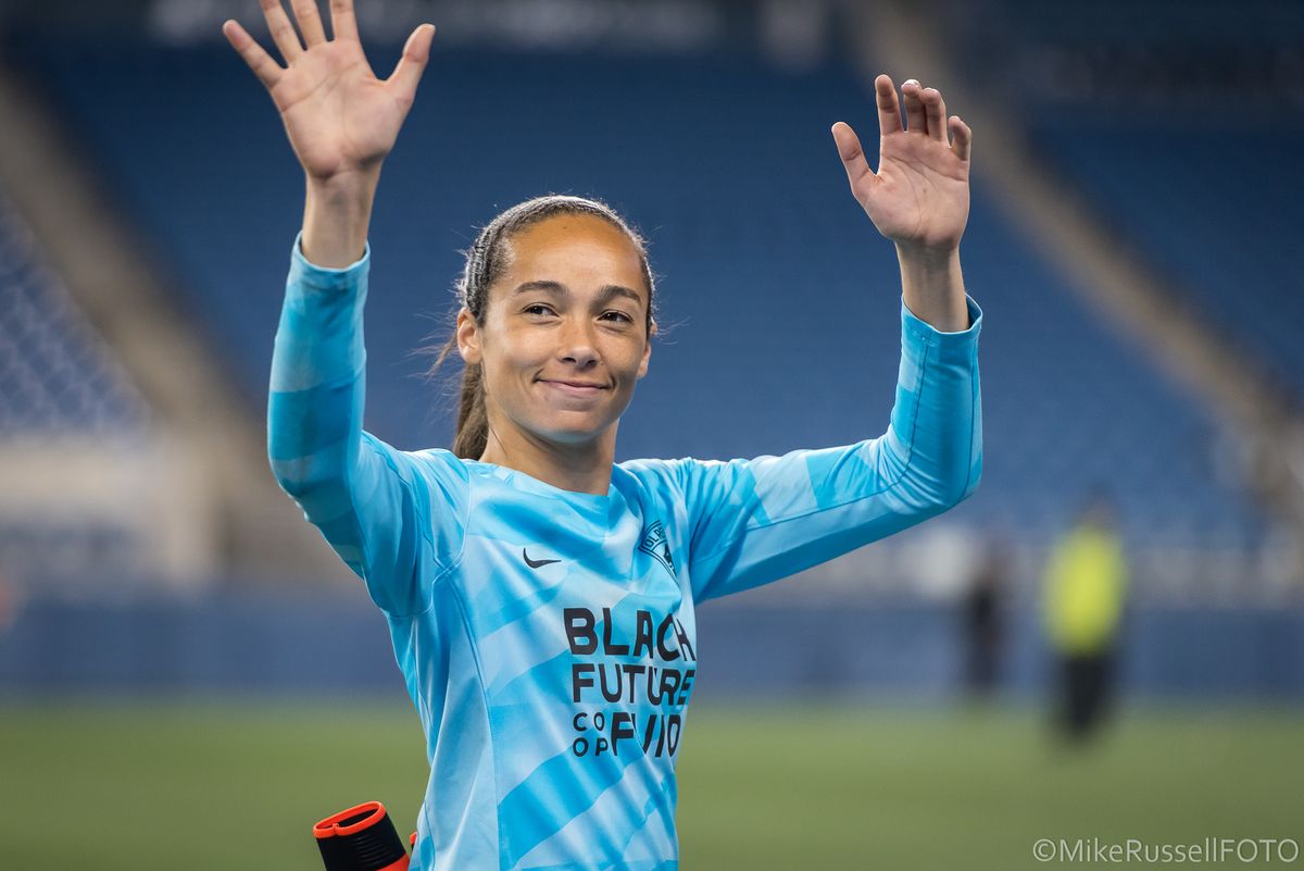 OL Reign transfer Phallon Tullis-Joyce to Manchester United for record fee